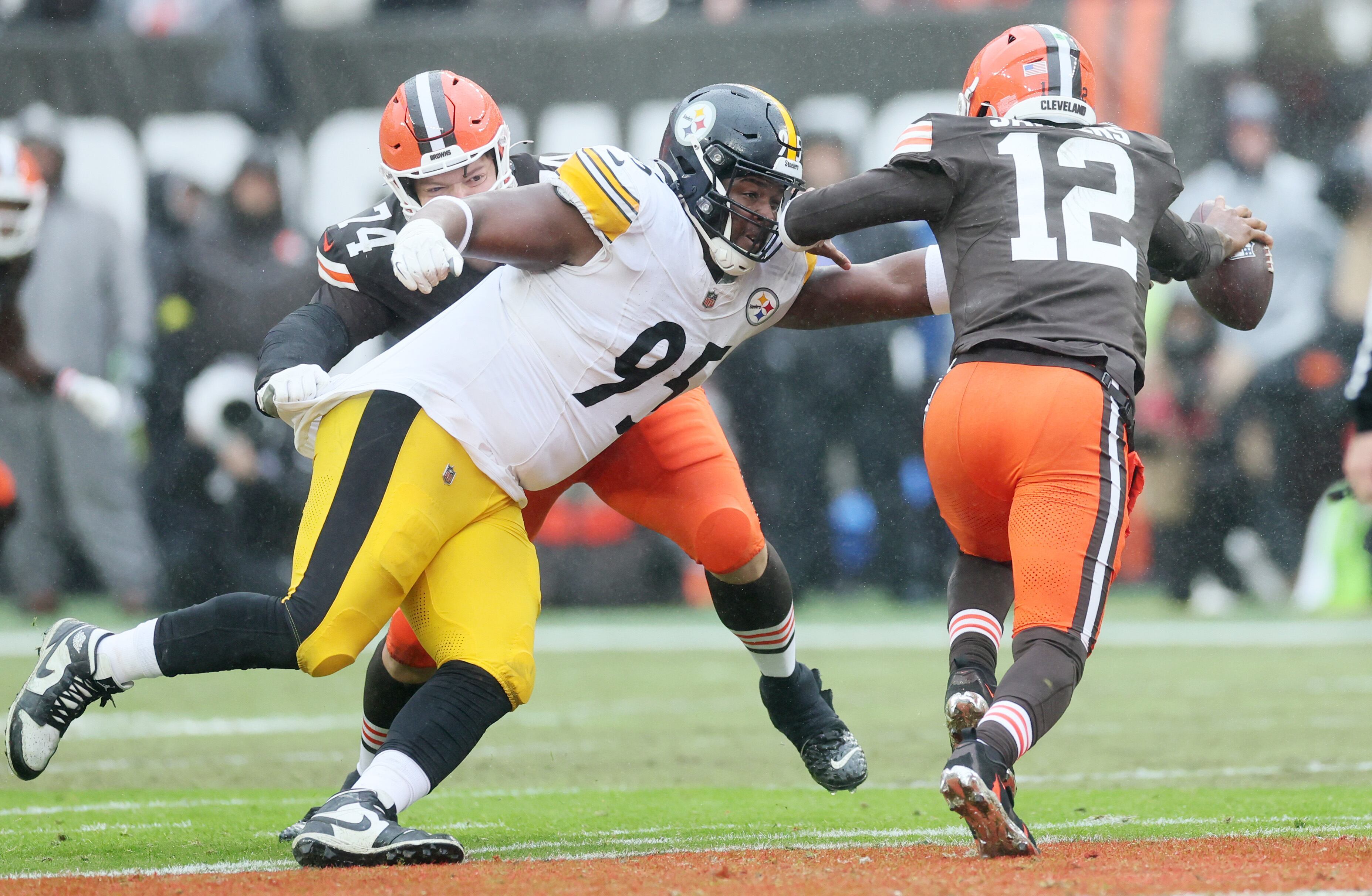 Shedeur Sanders takes another step toward Browns '26 QB job despite ...