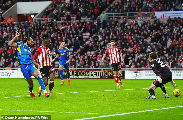 How Dominic Calvert-Lewin put £64m Viktor Gyokeres to shame: Gary ...