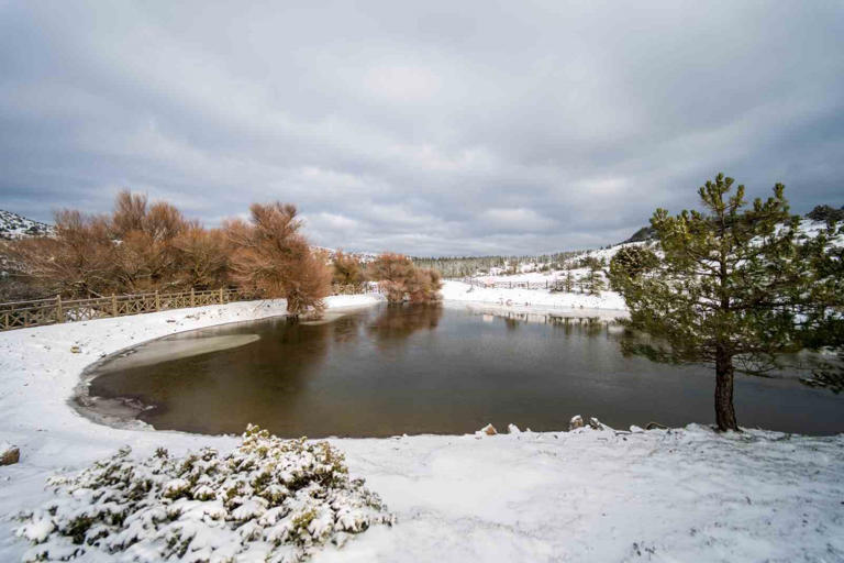 Spil Dağı beyaz gelinliğini giydi