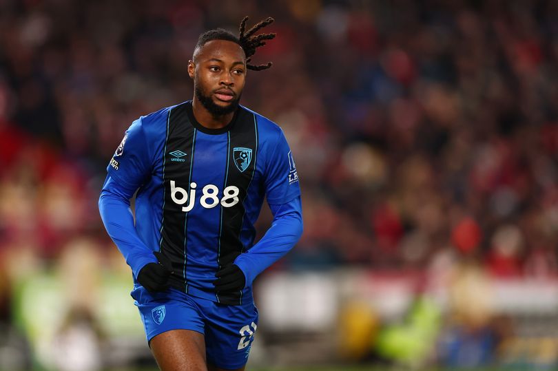 Manchester United given unexpected boost amid £65m transfer battle