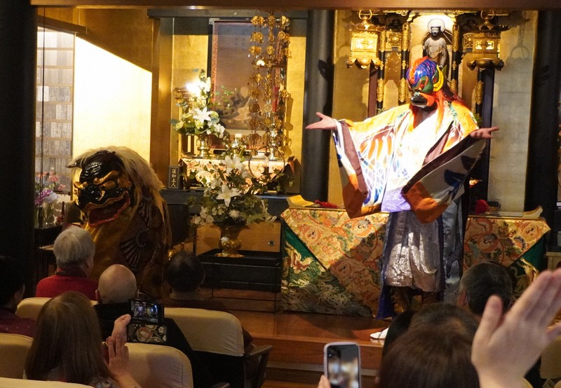 'Mom is annoying' wins grand prize at Tokyo temple's 2025 'grudge ...