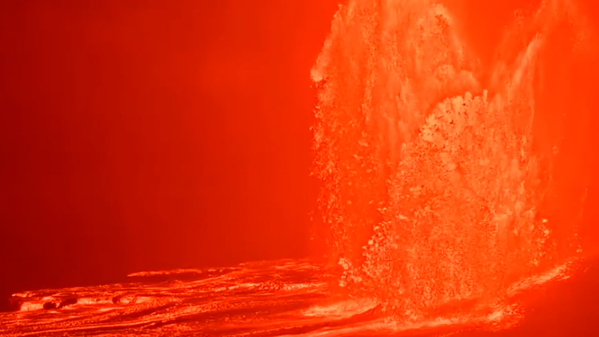 Kīlauea erupts with lava fountain on eruption anniversary