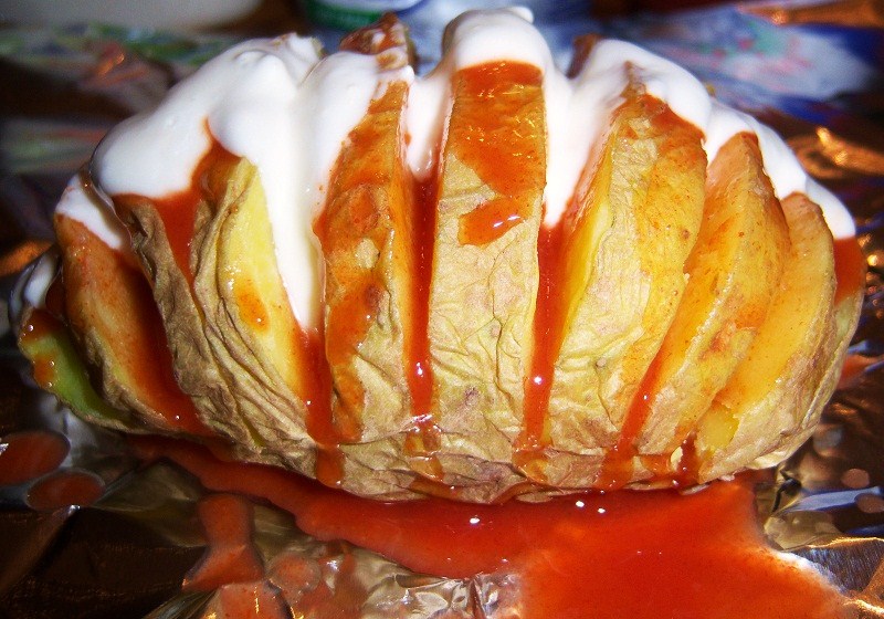 Buffalo chicken baked potatoes