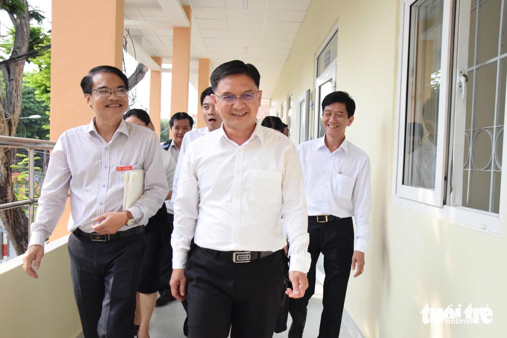 Phó chủ tịch UBND TP.HCM Nguyễn Mạnh Cường khảo sát Trung tâm Phục vụ ...