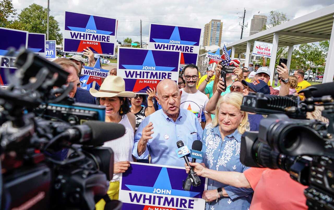 Latino leaders stand by Whitmire. Progressives should pay attention ...