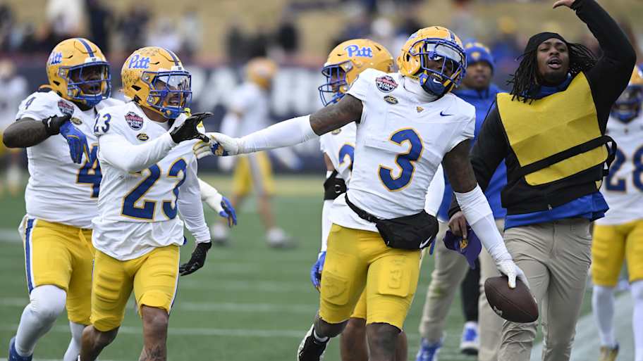 Pitt says goodbye to Randy Bates after bowl loss