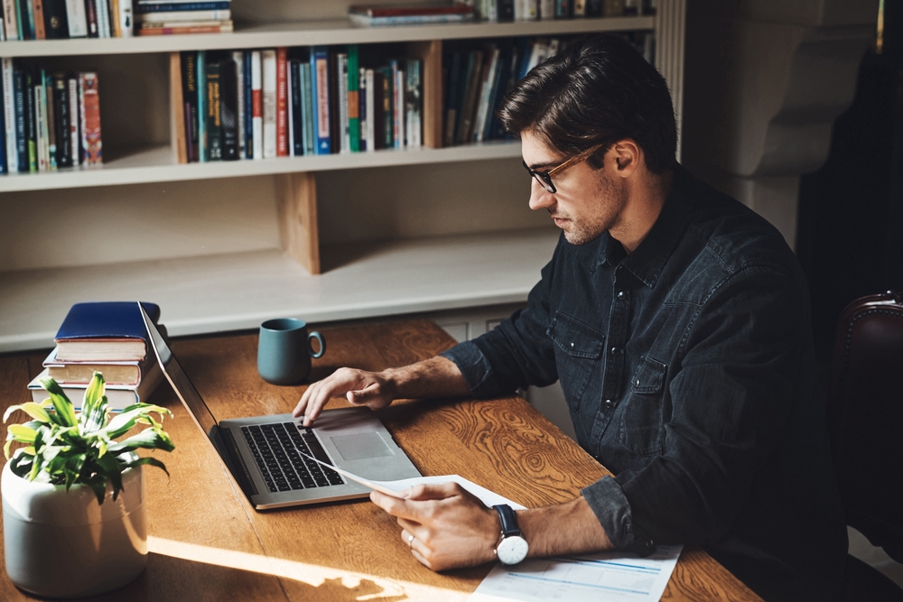 15 remote entry-level jobs that pay at least $40 per hour