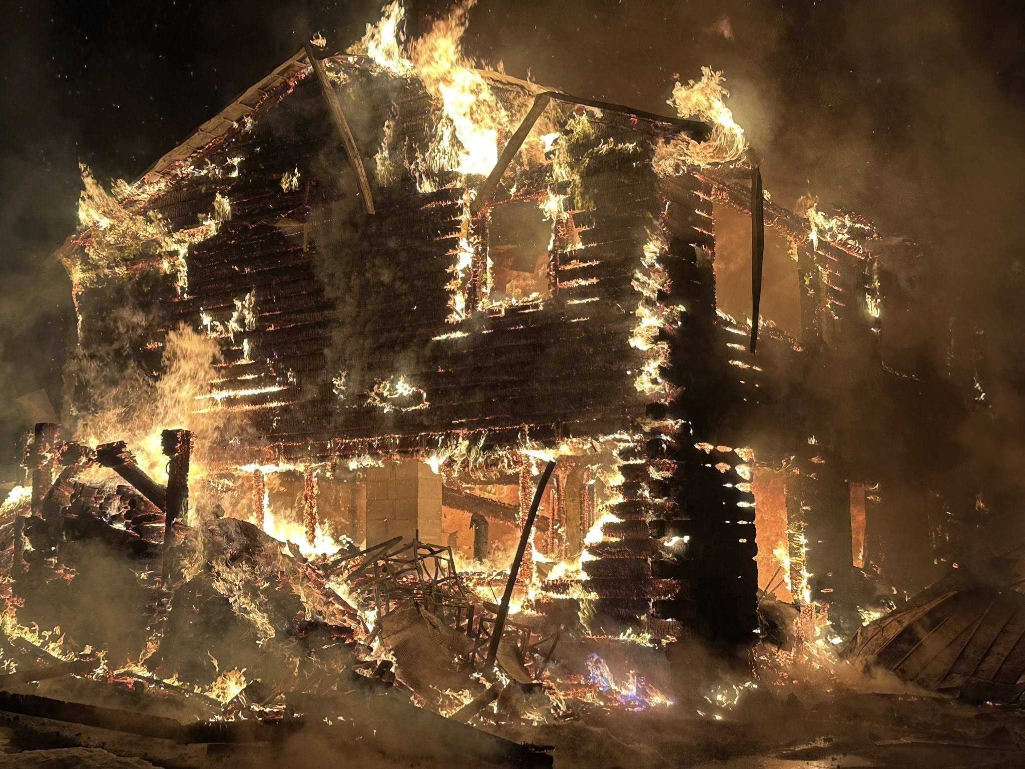 Several Maine towns respond to early morning structure fire in Litchfield