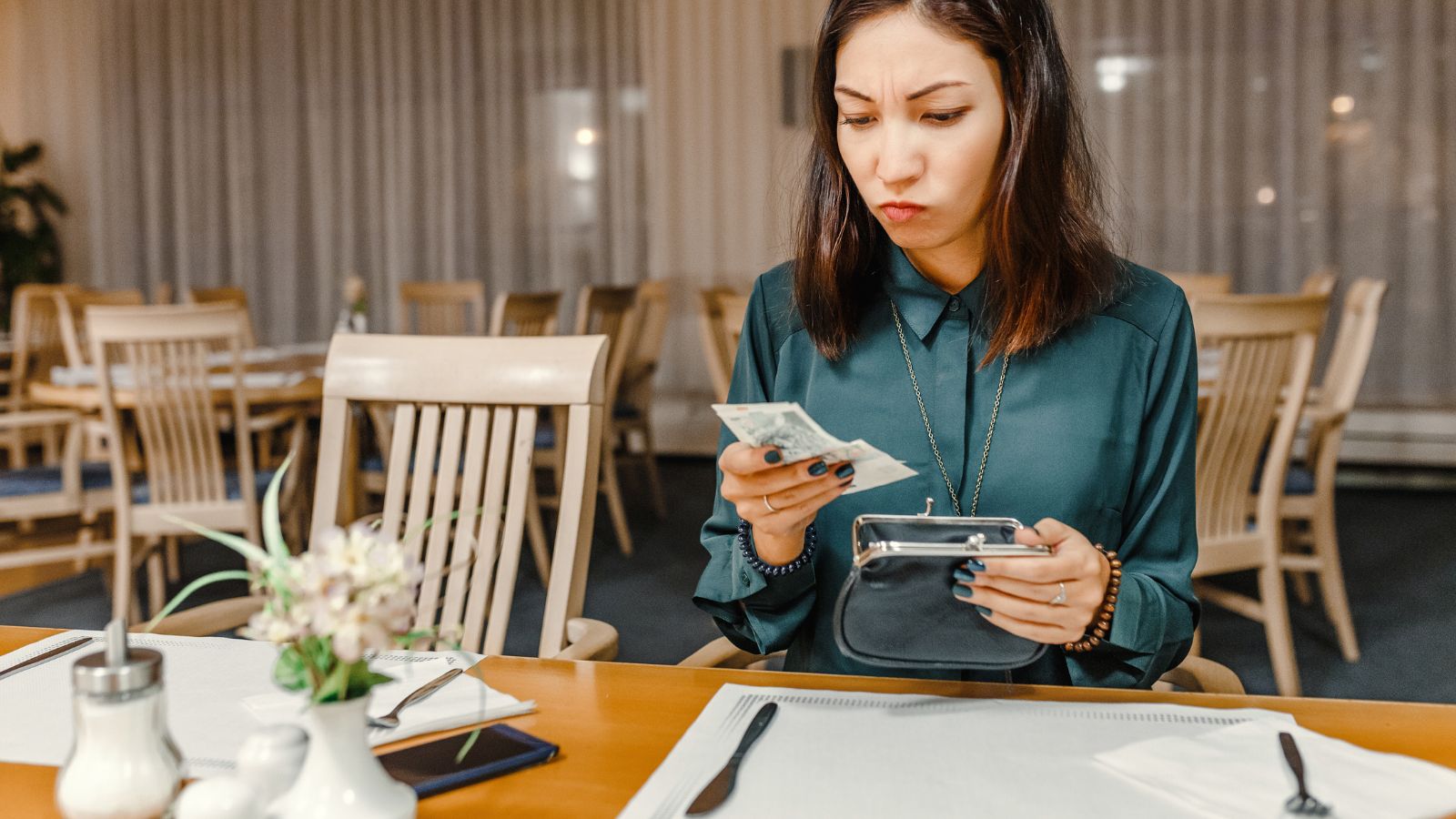 Dining out feels expensive for a reason most diners never notice