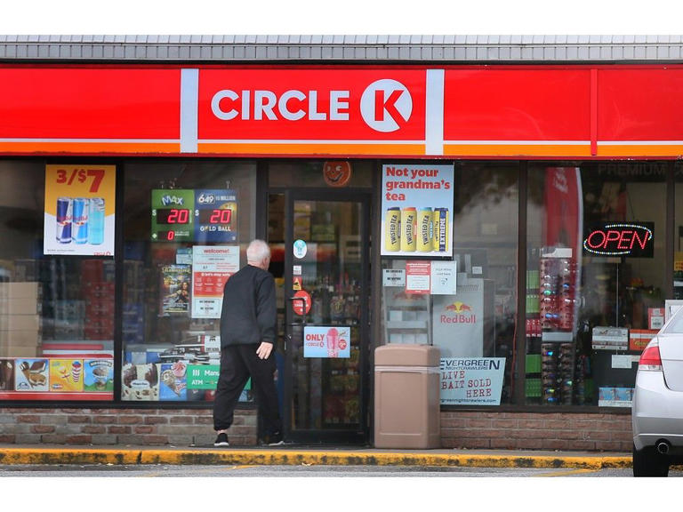 'Unacceptable' — Windsor judge doubles sentence for Circle K serial robber