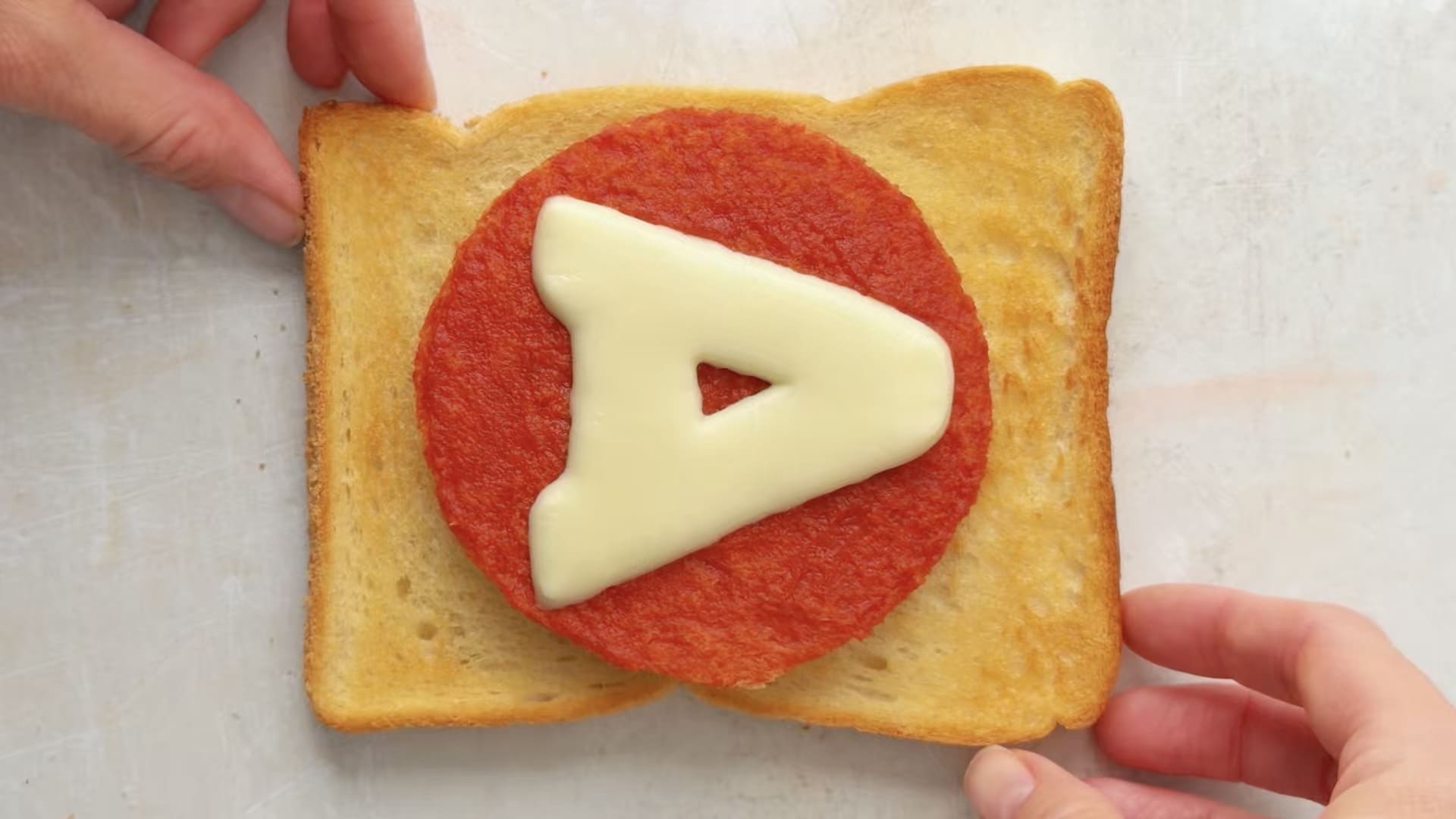 Initial pizza toast