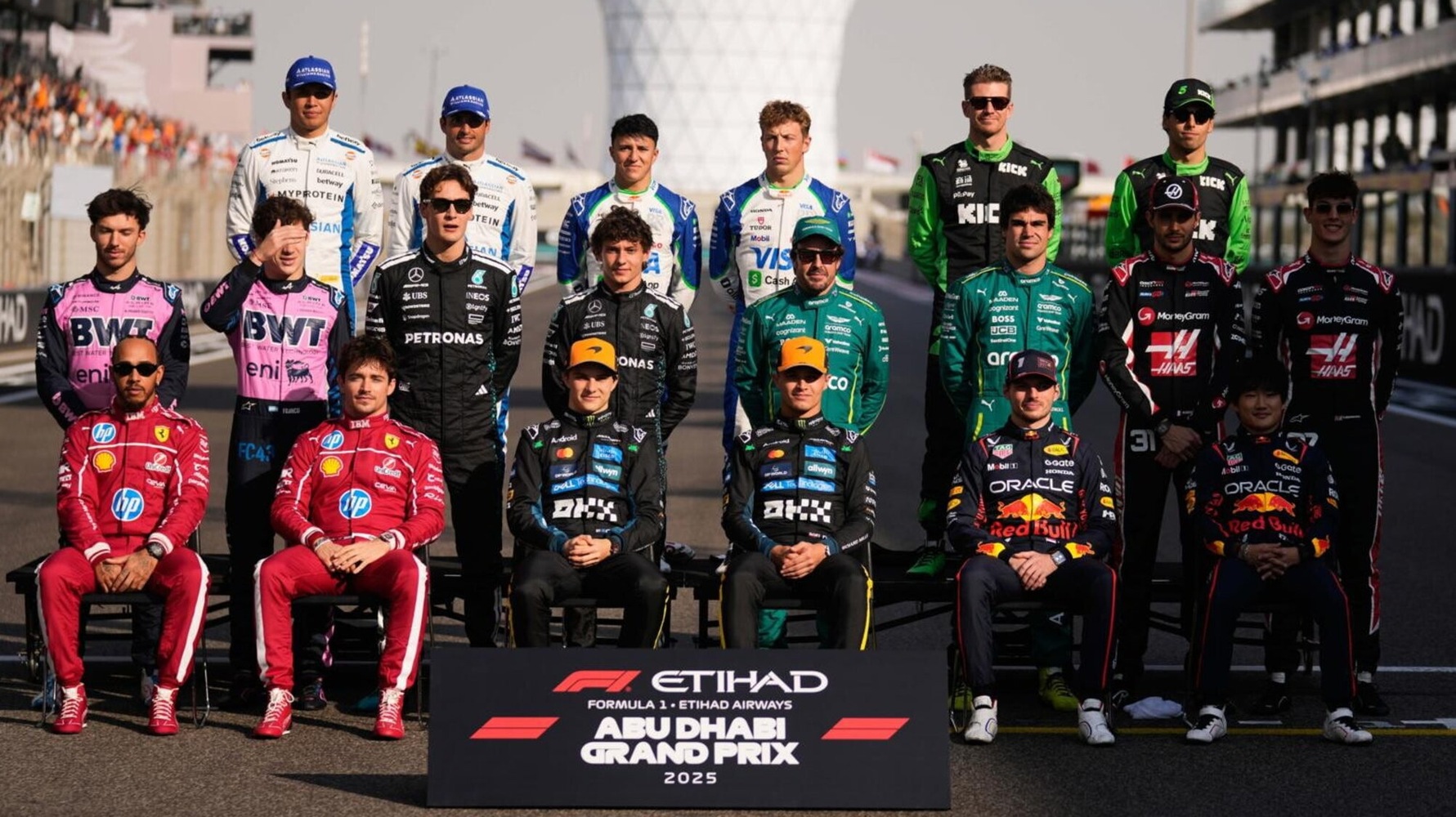 Il Secret Santa della Formula 1: lo scherzo tra Leclerc e Russell