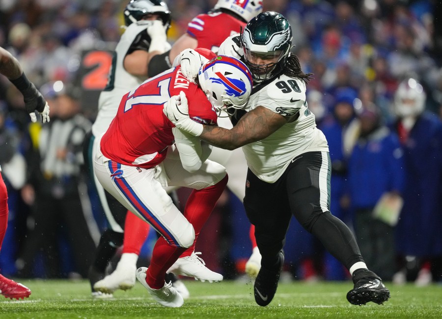 Eagles’ defense seals dramatic 13-12 win over Bills in Buffalo
