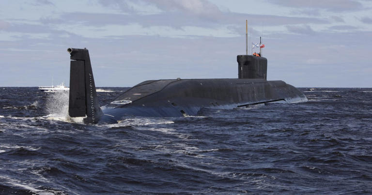 Ukraine hits $500M Russian submarine with world’s first underwater ...