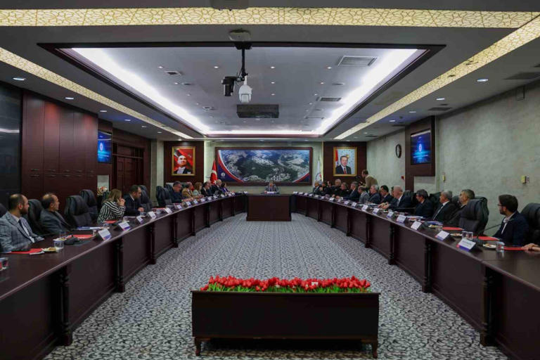 Vali Tavlı: "Bağımlılık yerine bağımsızlık diyoruz, gençlerimize sahip ...