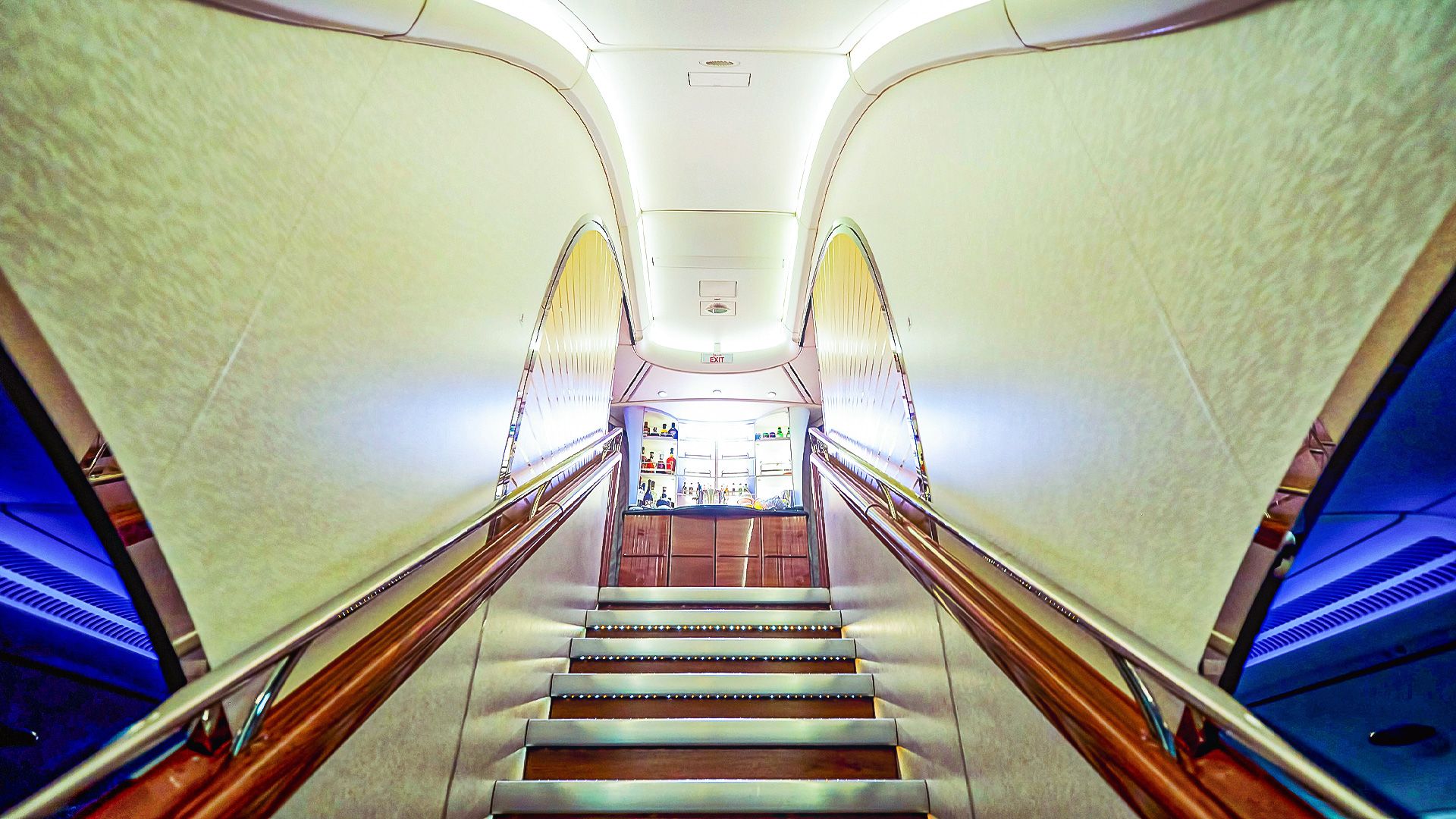 Why Emirates' Airbus A380 has such an insane upper deck layout