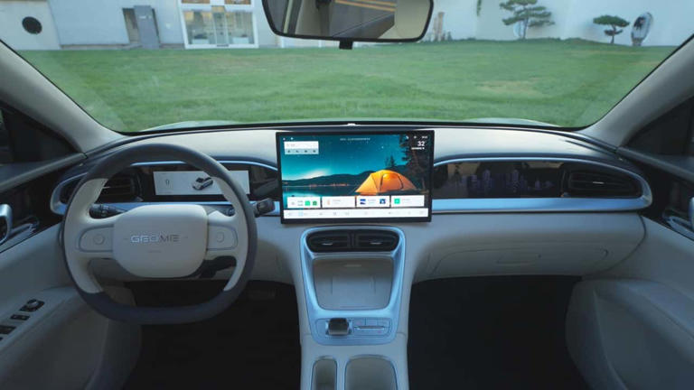 Ecco l'EV economica di Geely che batte Tesla e BYD in Cina