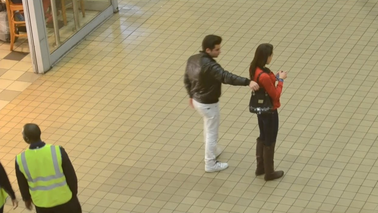 Pickpocket test male vs female reactions