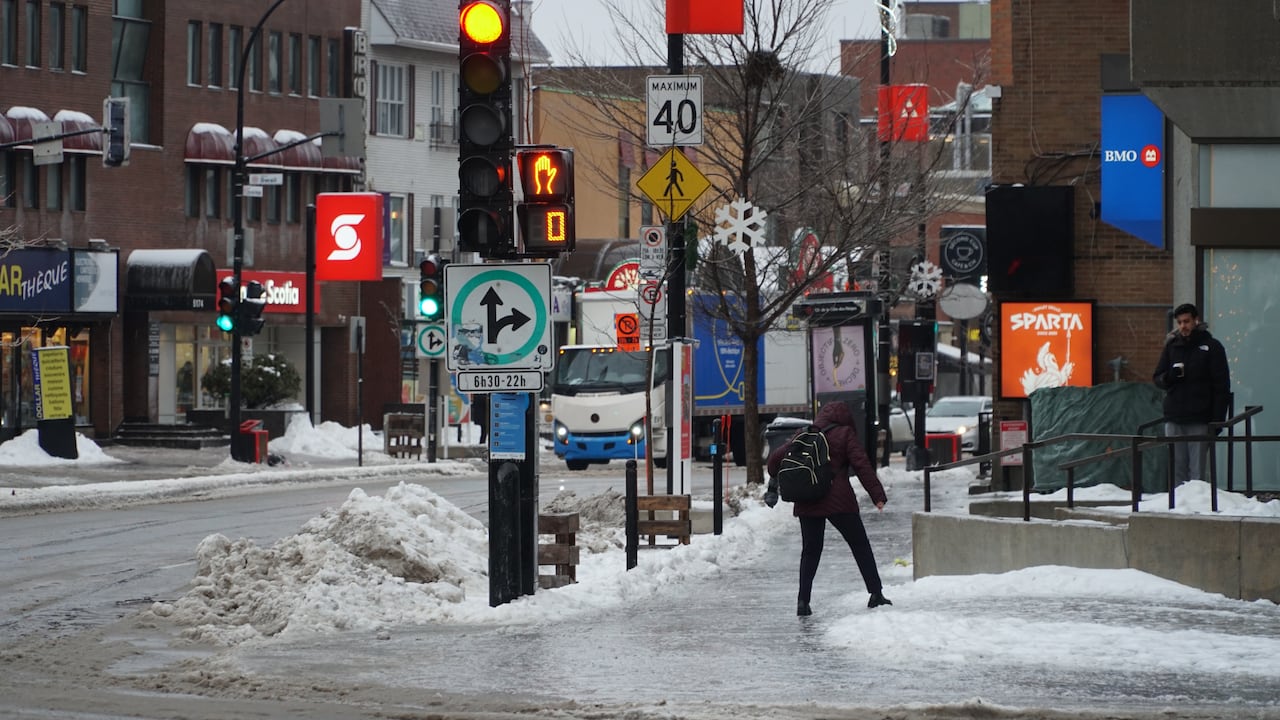 Freezing rain, blizzard conditions complicate travel across Eastern Canada