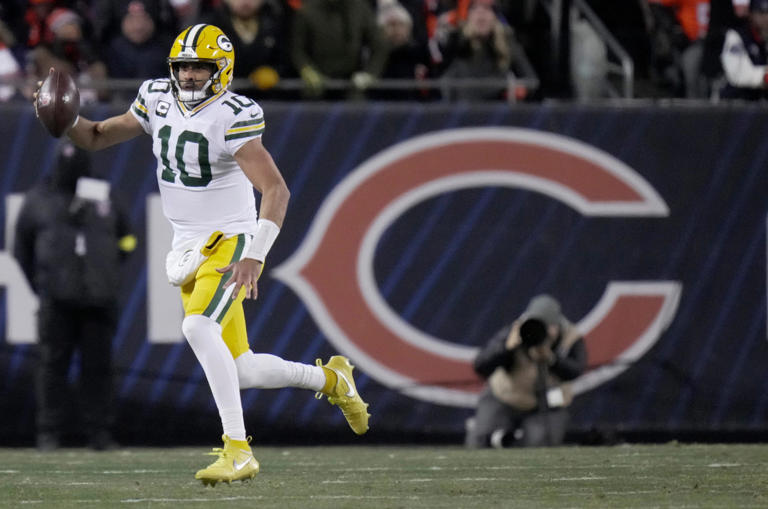 Packers-Bears TV has fans outraged over how to watch NFL playoff game