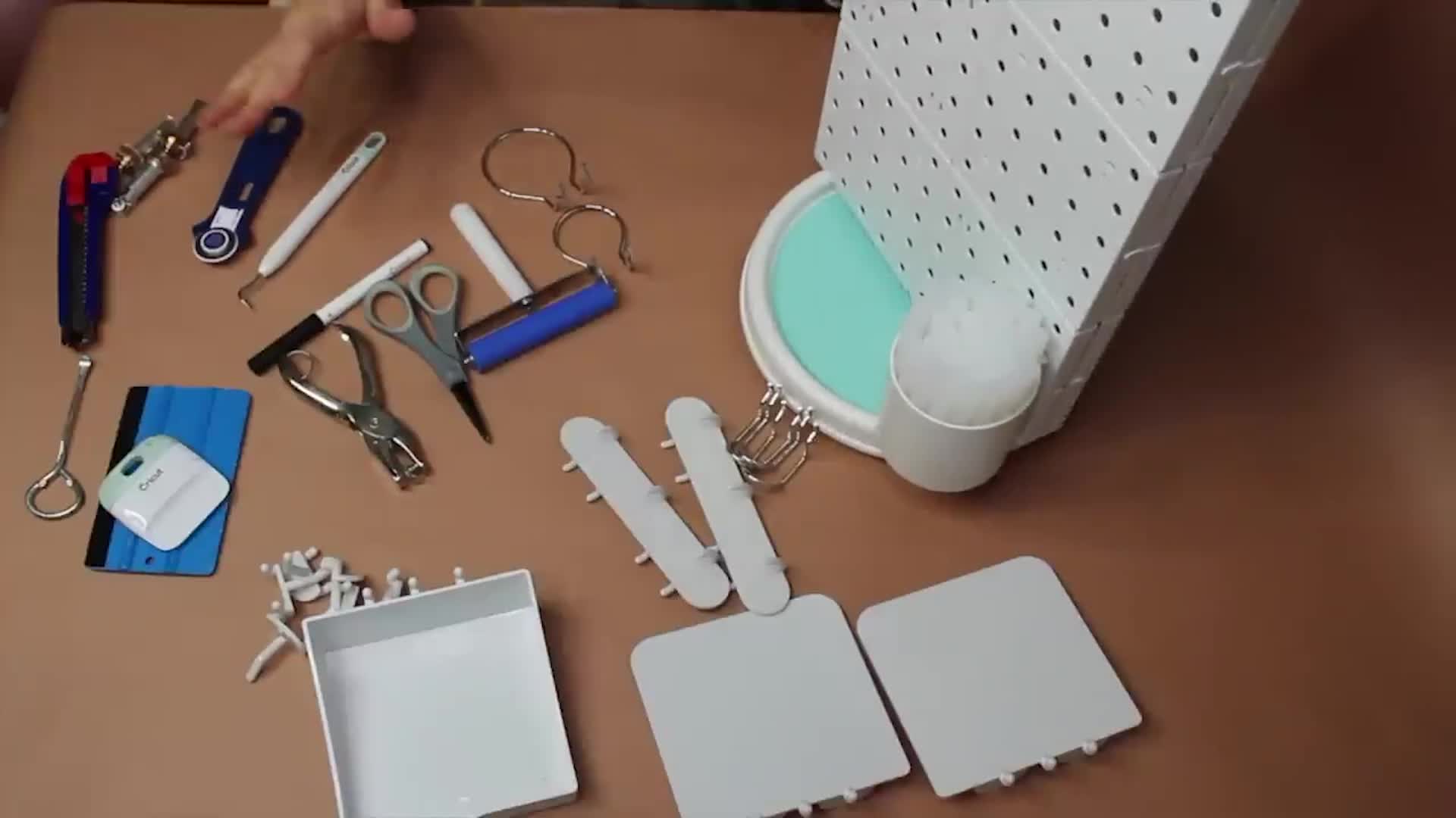 A genius Dollar Store organizing hack you've never seen before