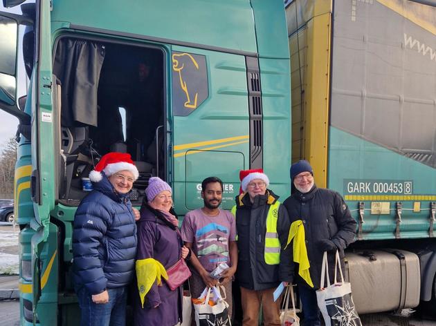 Rotarier aus dem Würmtal statten Truckern am Kreuzlinger Forst an der ...