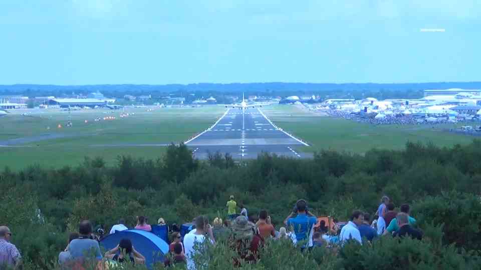 An A400M cleared the runway seconds before an A380 touched down