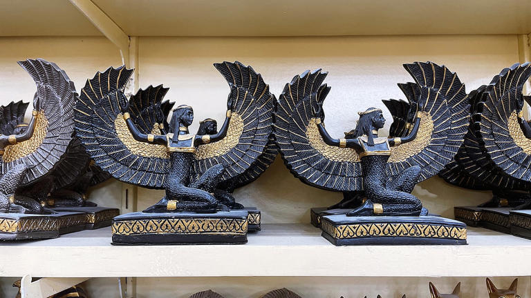 Inside El Qurna’s alabaster legacy: How an eighth-generation family ...