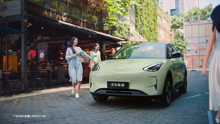 Ecco l'EV economica di Geely che batte Tesla e BYD in Cina