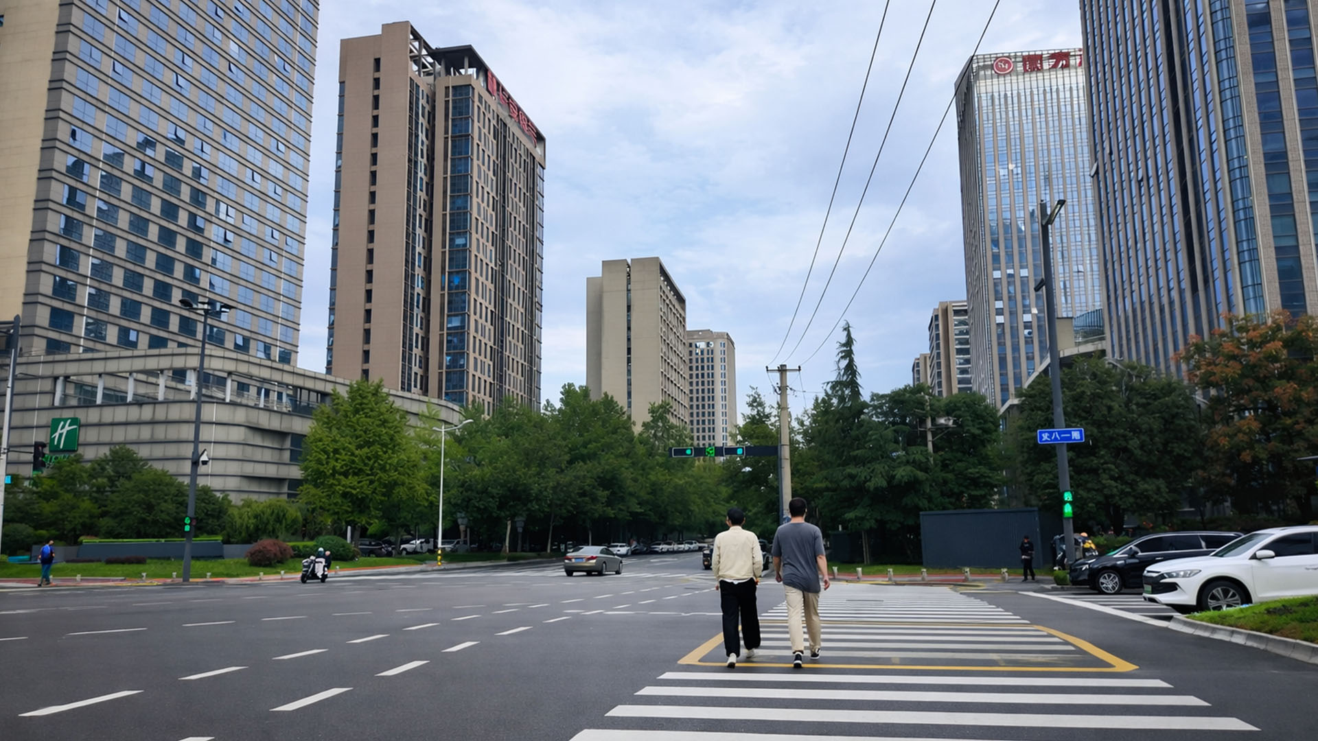 Xi’an impresses with its clean and modern streets