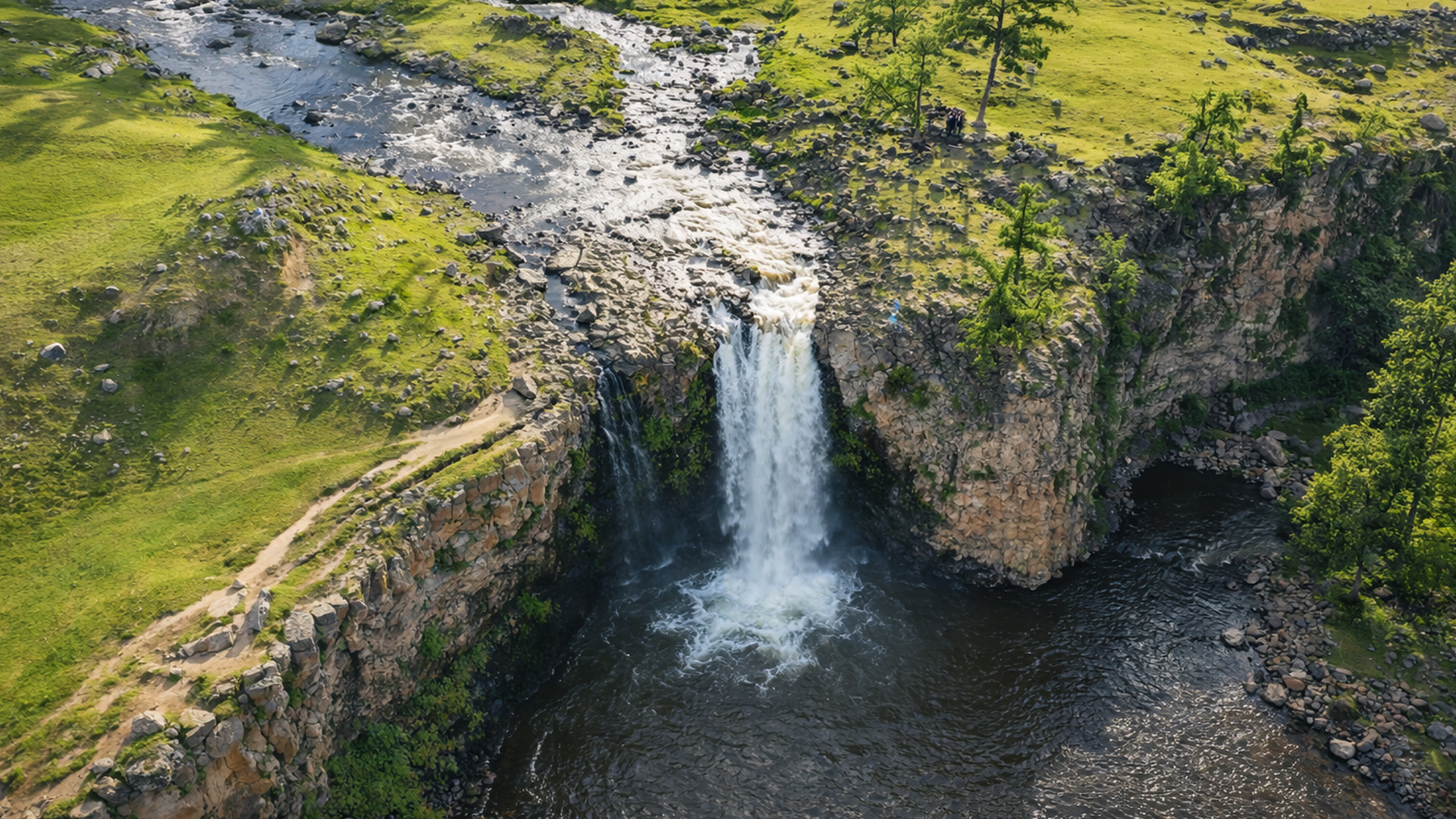 Mongolia’s hidden waterfall gem