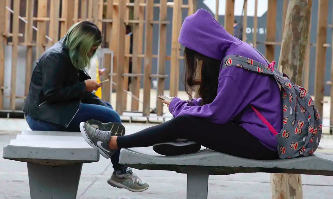 A escola na era do excesso: educar para filtrar, checar e não ...