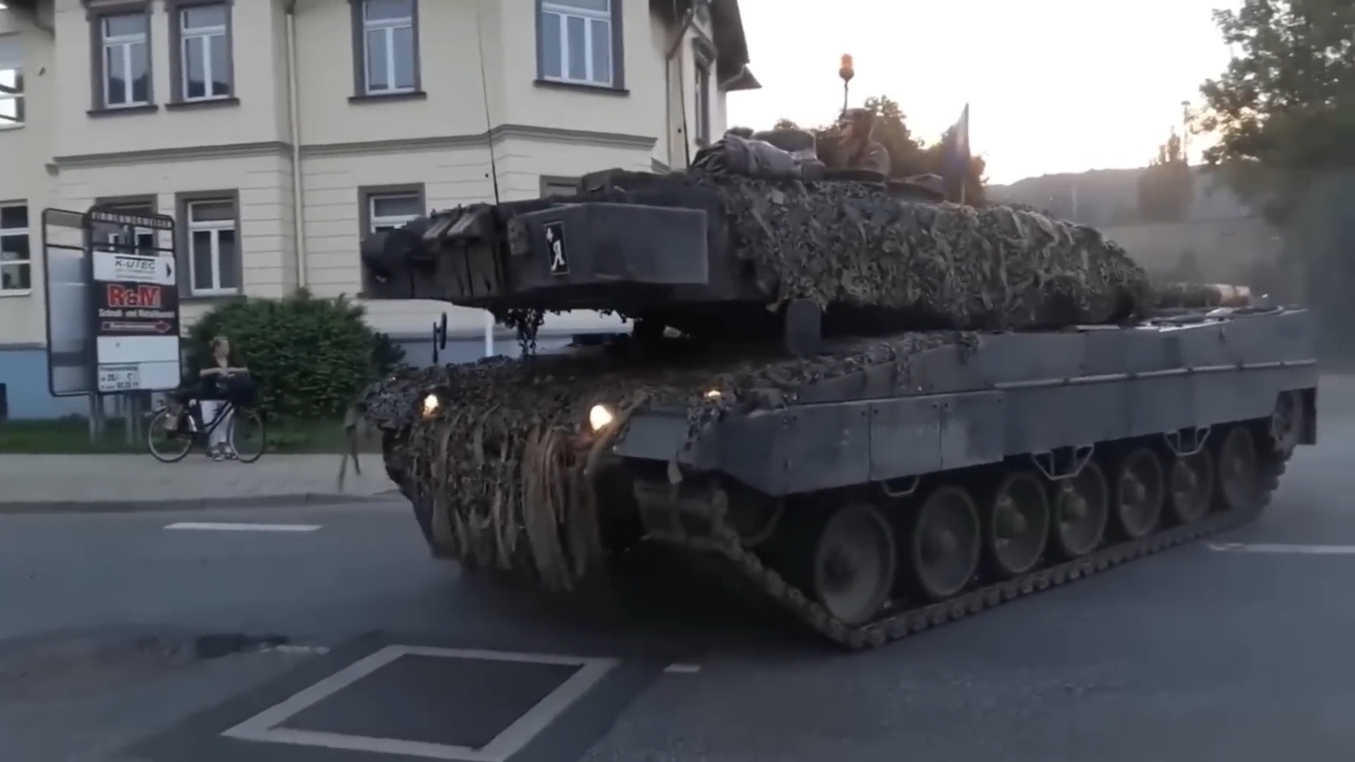 Are Russian forces finally using modern tank ammunition in Ukraine?