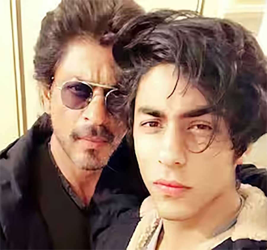 Shah Rukh Khan and Aryan Khan's best father-son clicks