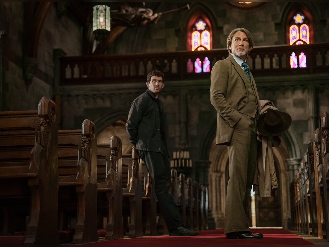 Director Rian Johnson explains change of direction in the "Knives Out ...