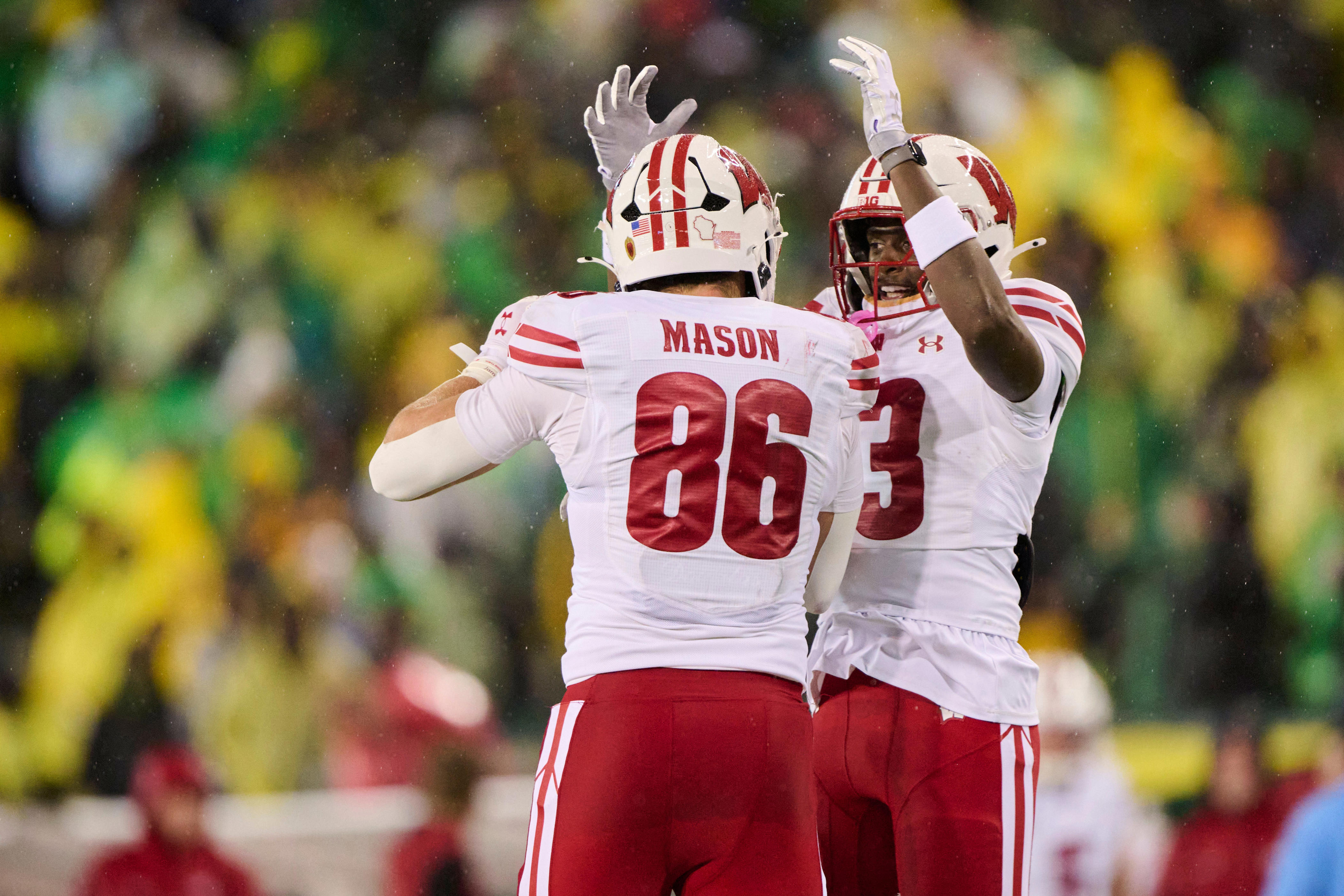Wisconsin football starting tight end declares for NFL draft