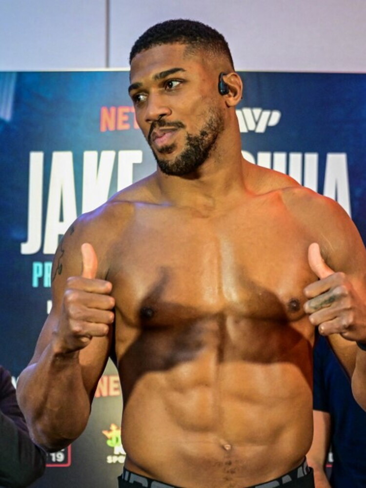 Paura per l'ex campione del mondo di boxe Anthony Joshua per un ...