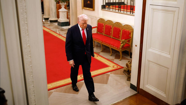 Trump concede el «indulto total y completo» al expresidente hondureño ...