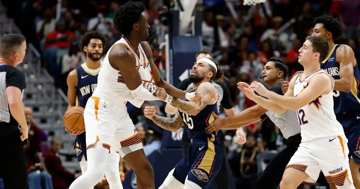 Jose Alvarado Completely Loses Control And Throws A Punch At 7ft1 Suns ...