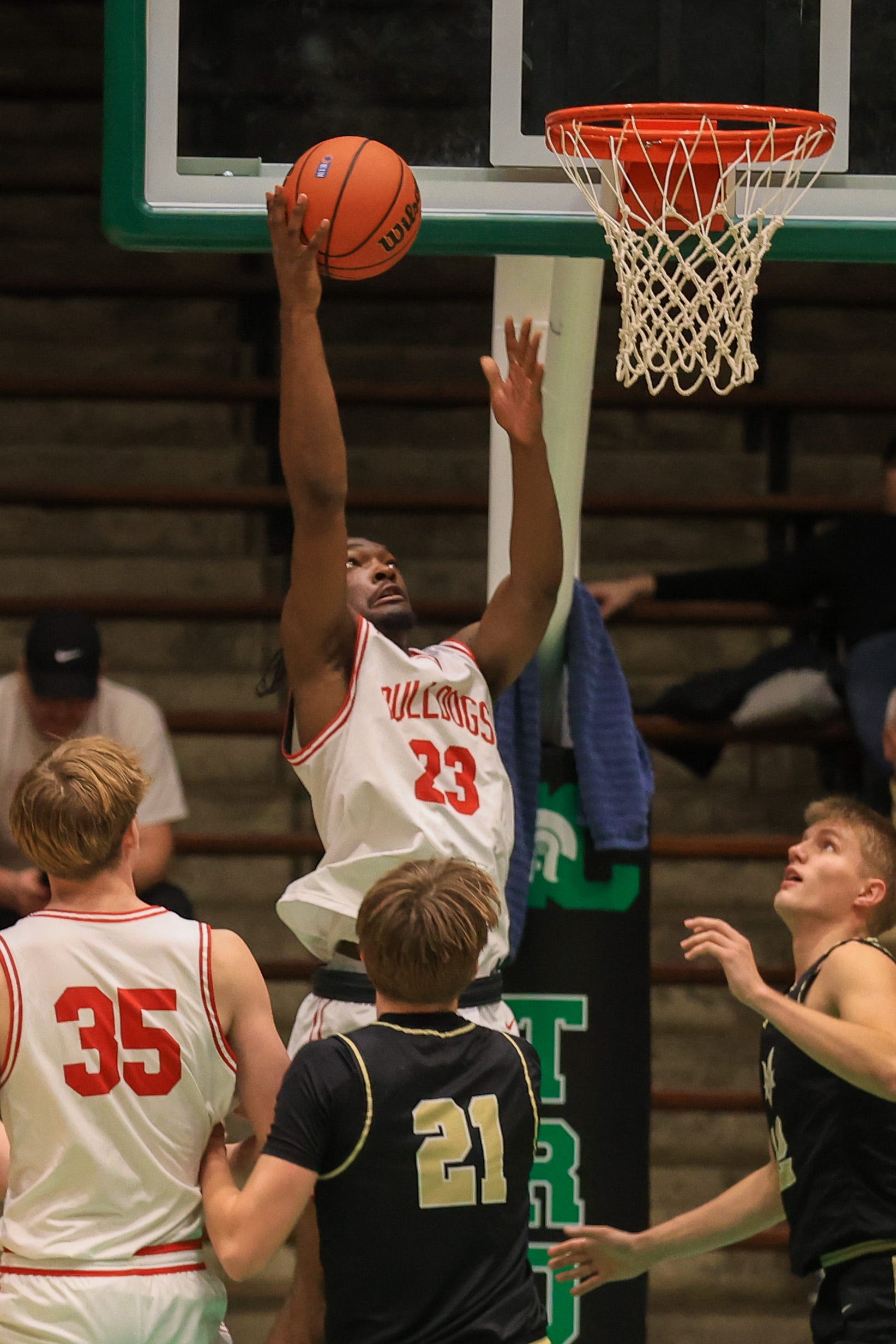 Holiday week stars: Vote for high school boys basketball top performer