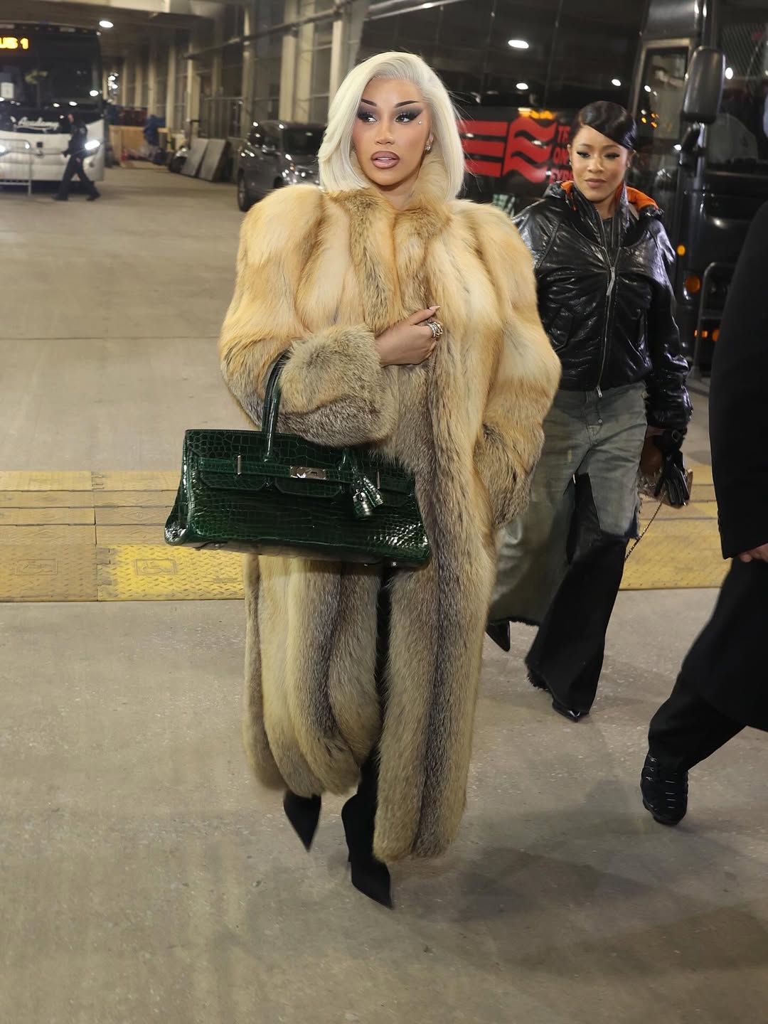 Last week’s best dressed stars reimagined holiday glamour