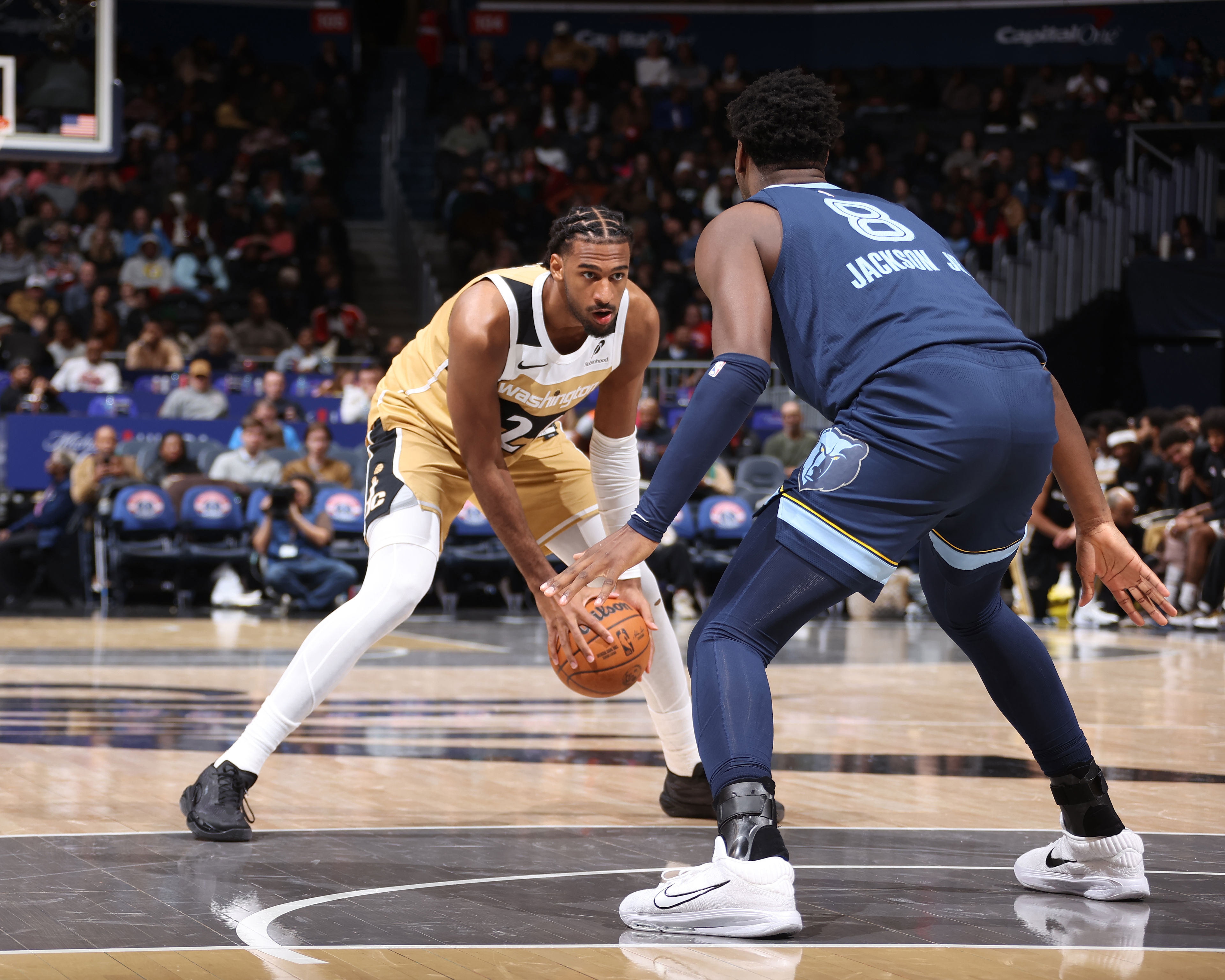 Rebounds power Wizards second straight win