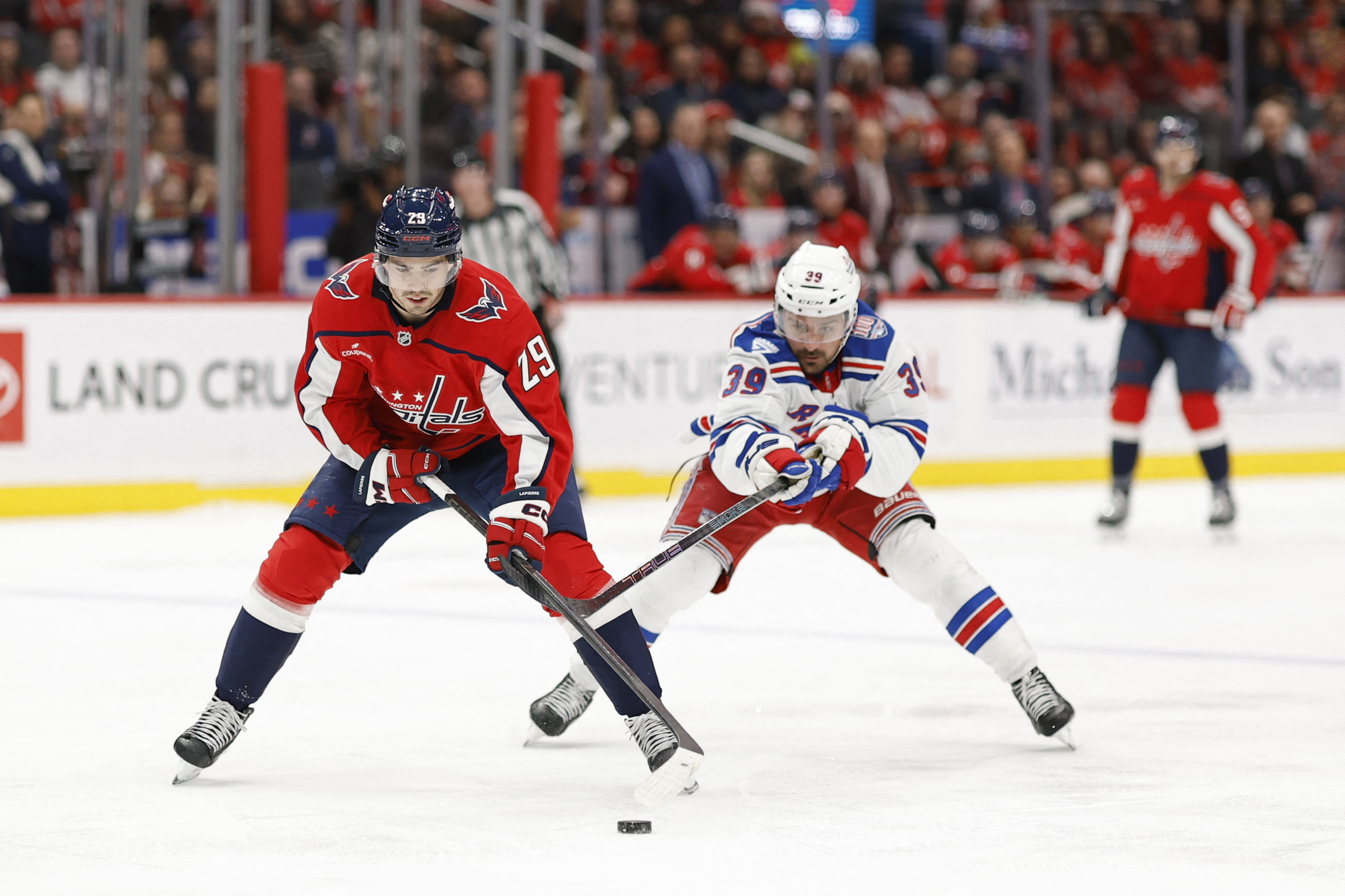 Analytics show Caps’ Hendrix Lapierre is thriving. His production doesn’t.