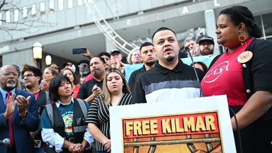 Kilmar Abrego Garcia faces heat from DHS over his viral ‘Himno de ...