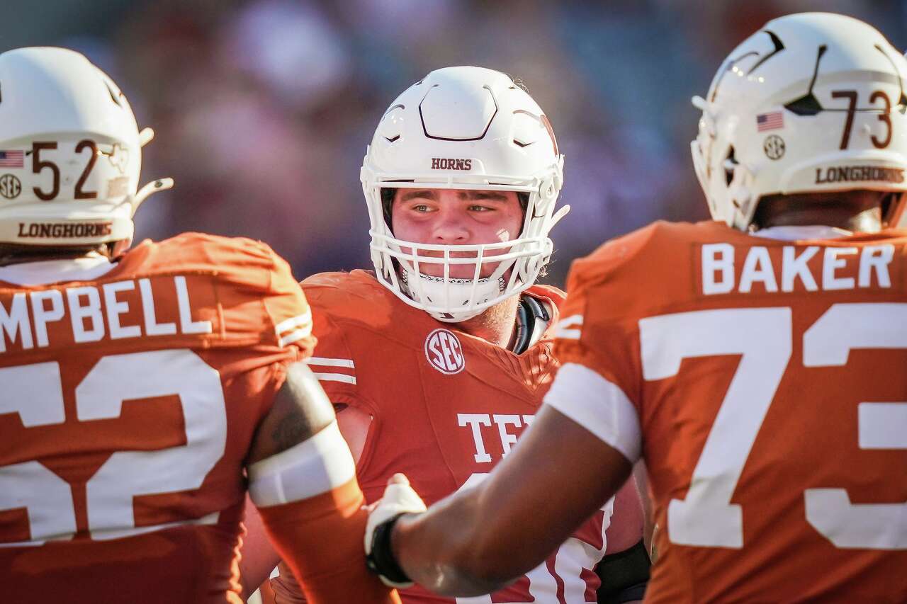 Texas football: As offseason makeover looms, offensive line showing ...