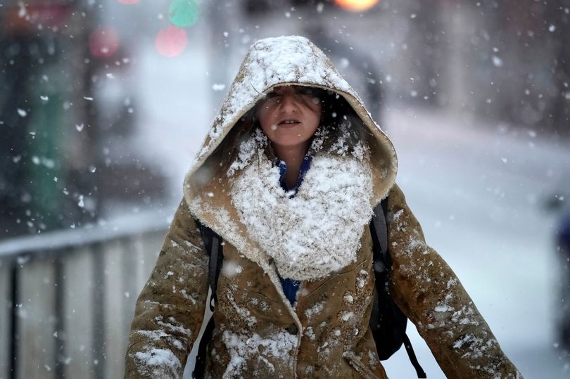 Cold weather drives risk of 3 deadly health conditions as UKHSA issues ...