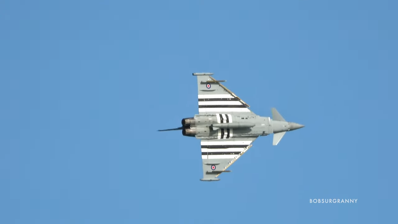 How this RAF display left the crowd staring at the sky