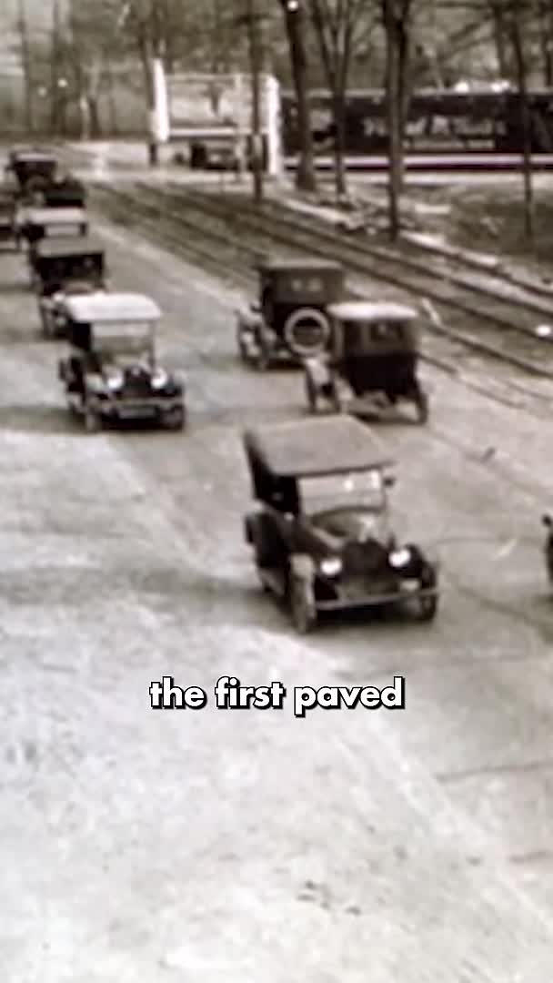 Two Brits try a real American burger bar!