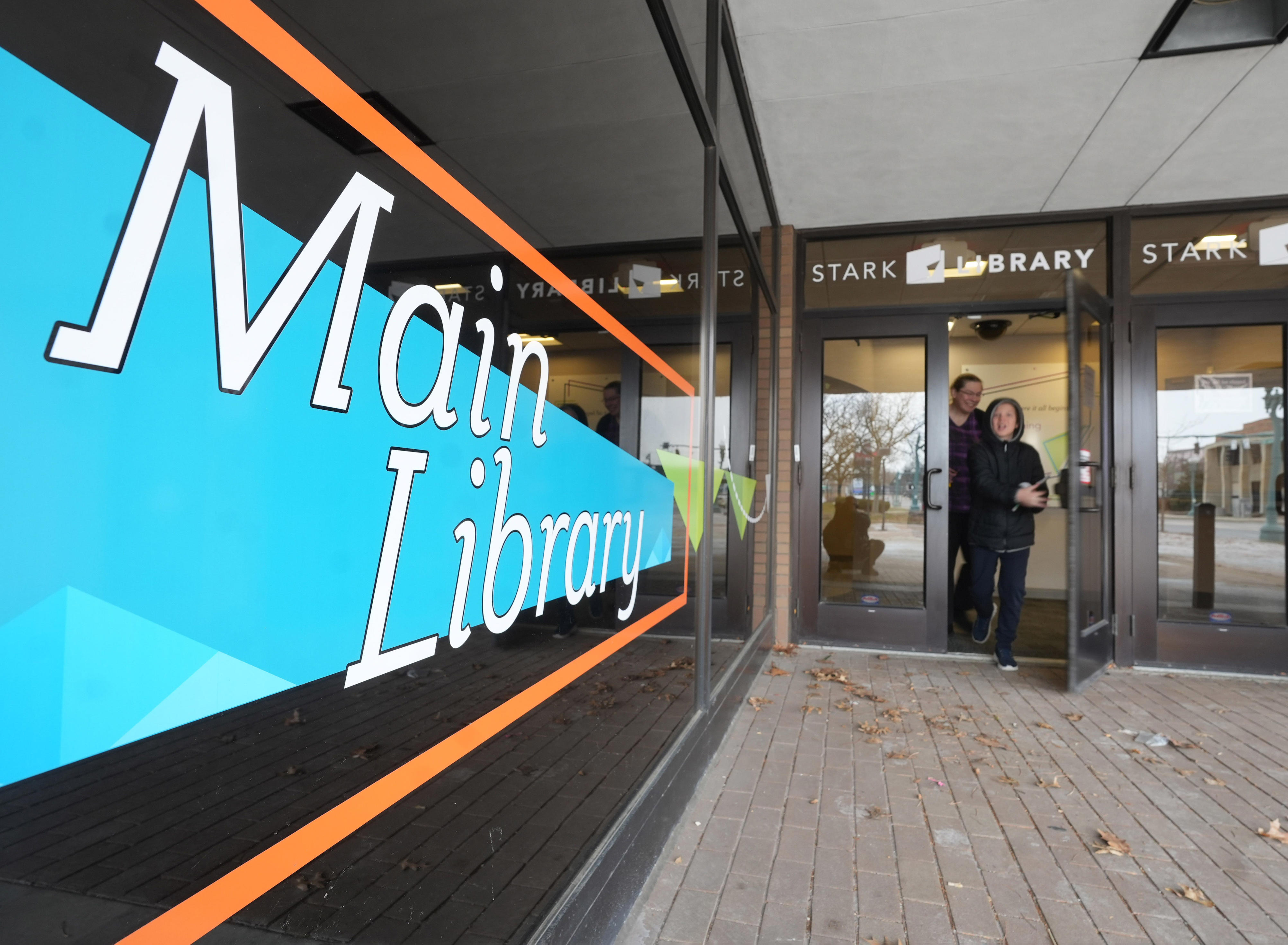 Thrillers, romance and more: Here's what Stark County read in 2025