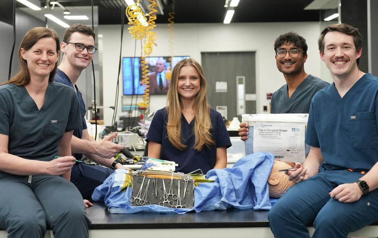 Texas A&M students develop backpack-sized operating room to save lives ...